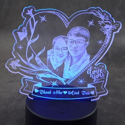 Đèn LED khắc theo yêu cầu - Mẫu trái tim 01